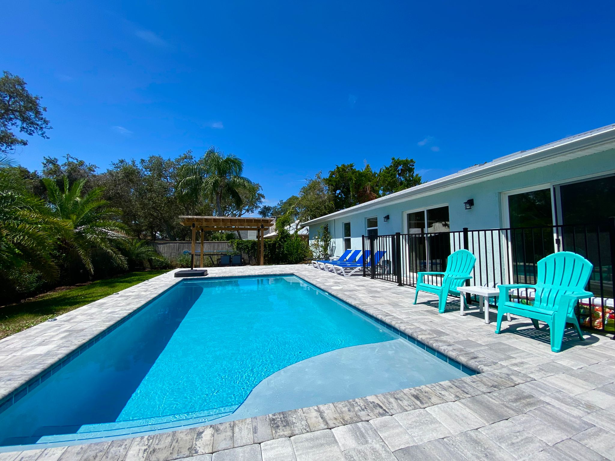 Mystical Beach Retreat (4 Bedrooms, Sleeps 8, Heated Swimming Pool ...